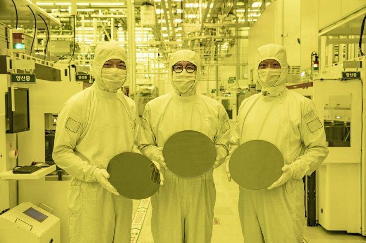 Samsung Takes on Taiwan Chip Maker Rival TSMC and Begins Mass ... Samsung Takes on Taiwan Chip Maker Rival TSMC and Begins Mass ...