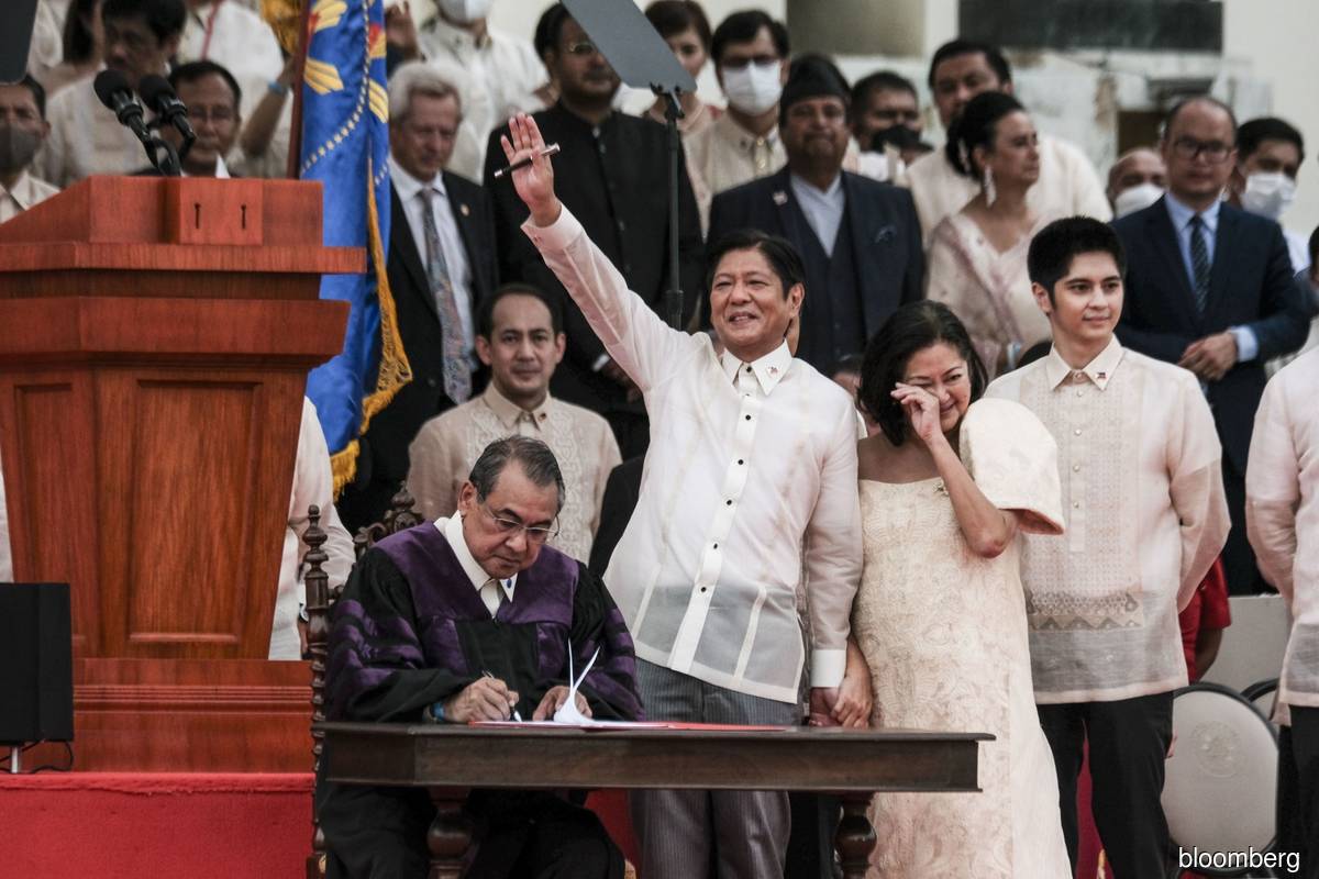 Marcos Jr Sworn In As President Decades After Father Fled Nestia