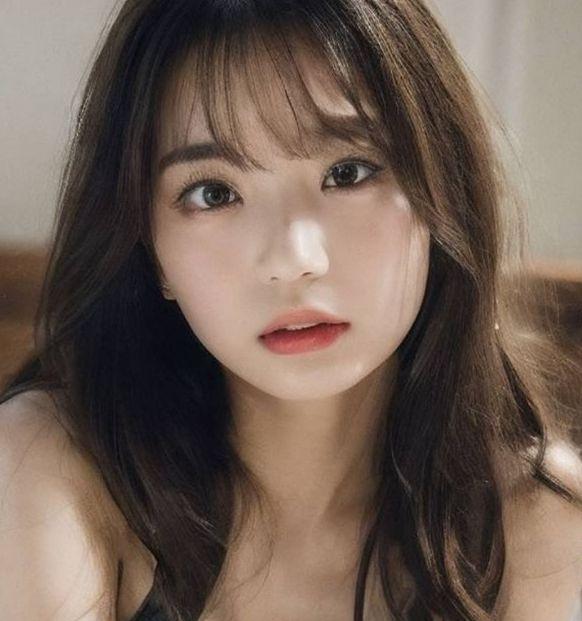 脸似真人女星·出道10天 Ai女模写真集停售 Nestia