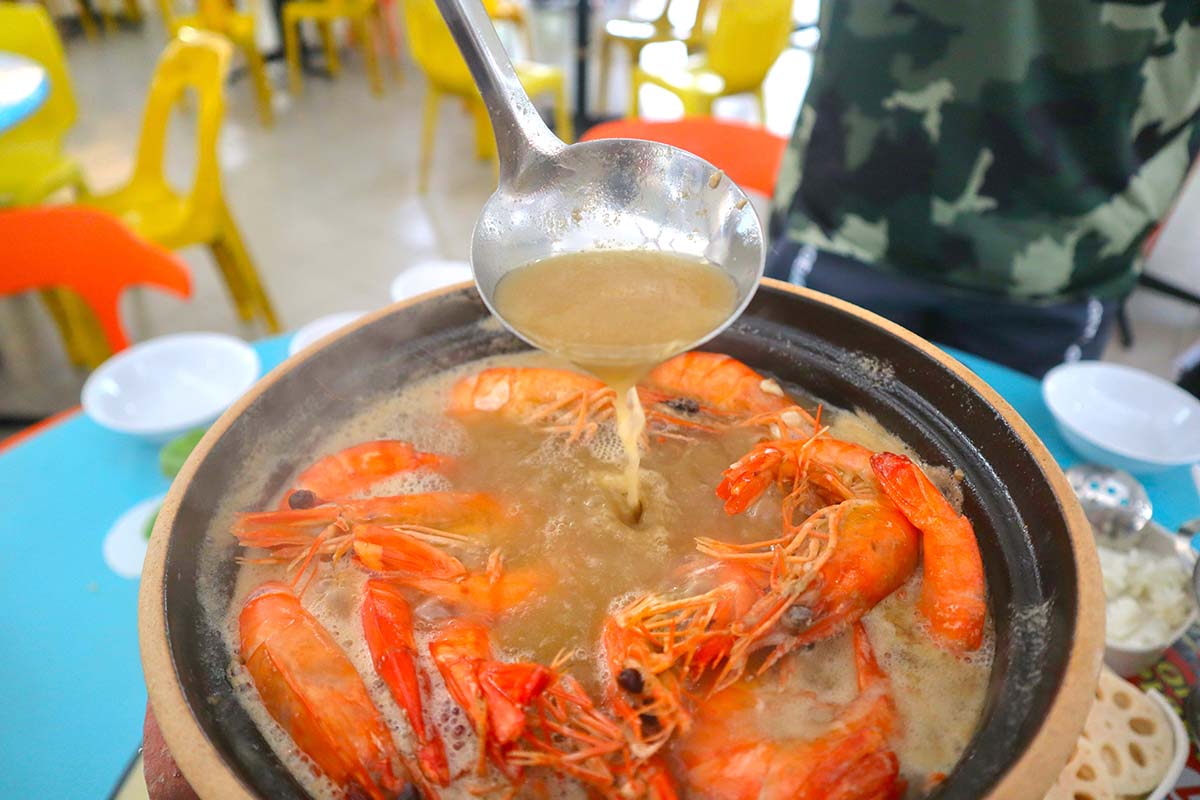Woodlands Claypot Prawn — Singapore’s 1st charcoal claypot prawn with ...
