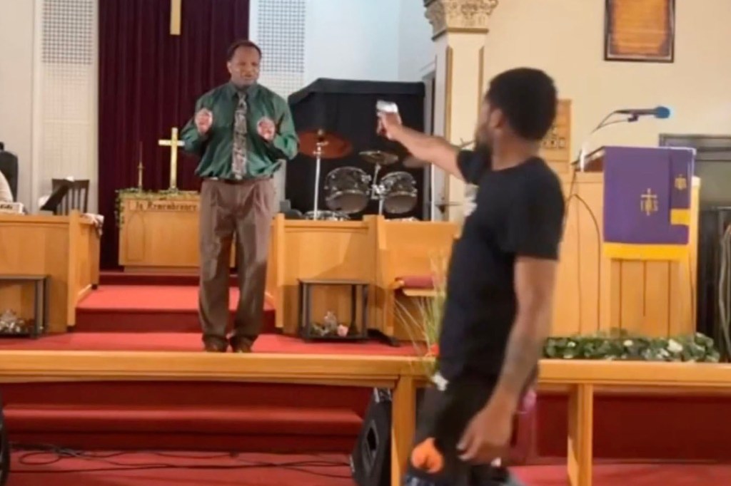 Gunman arrested after trying to shoot pastor during church sermon in ...