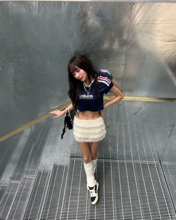 东张女神梁敏巧澳门大解放 晒性感水着照！火红泳衣谷出5吋事业缐 | Nestia